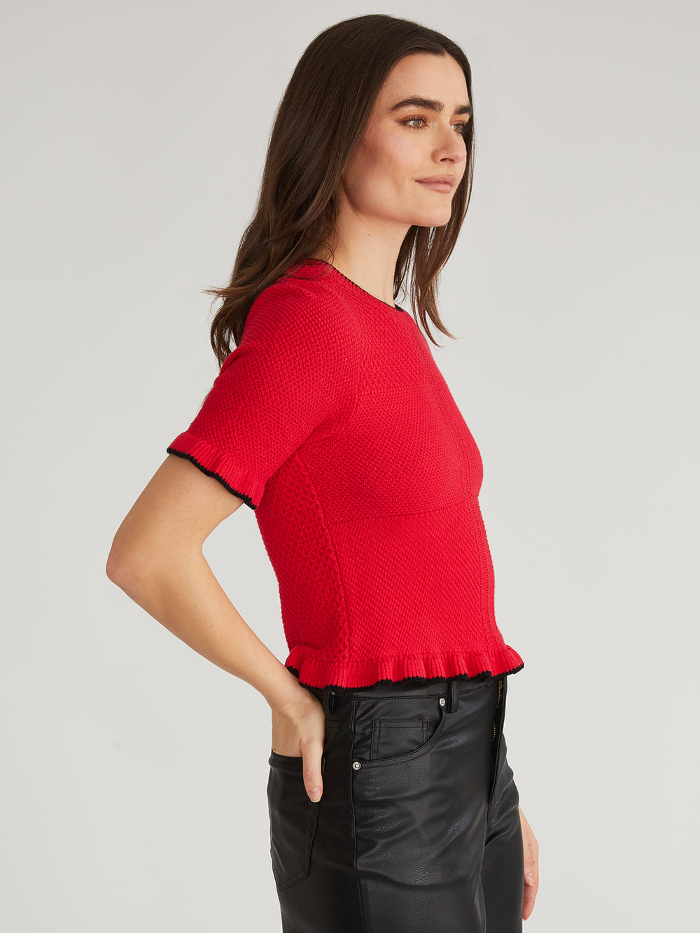 525 America Caroline: Tipped Ruffle Pullover