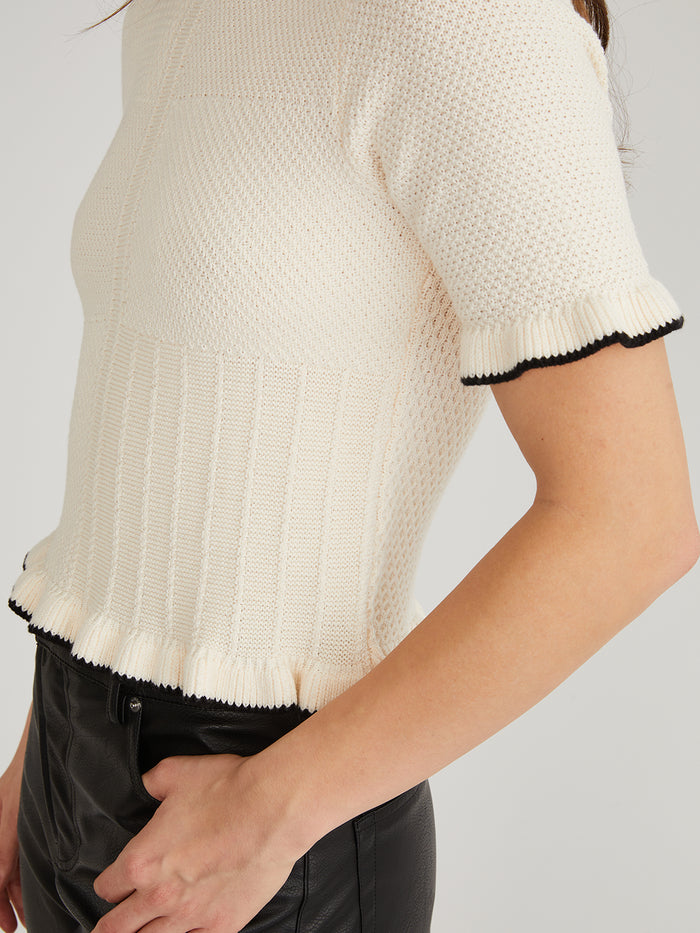 525 America Caroline: Tipped Ruffle Pullover